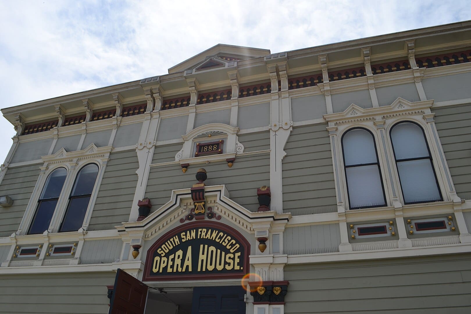 Discover Silver Terrace: 5 Hidden Gems in San Francisco Neighborhood